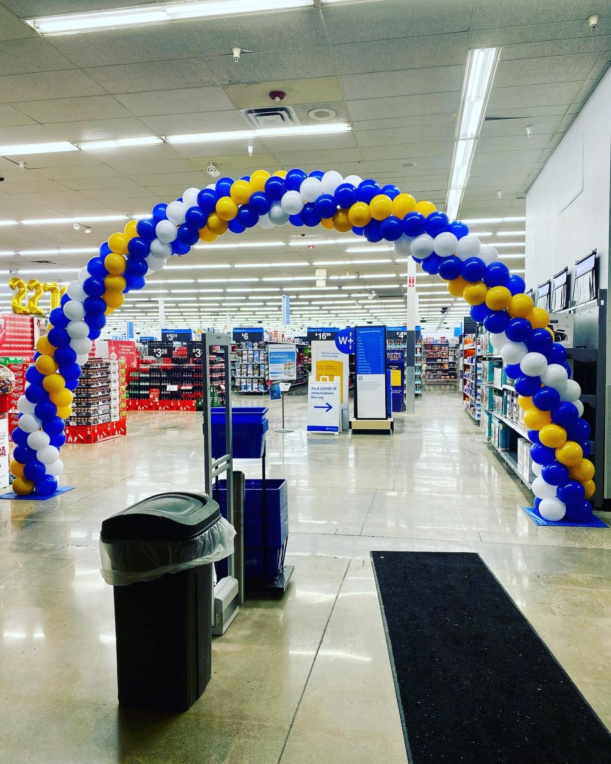 Balloon Arches - Balloon Boutique and Signs
